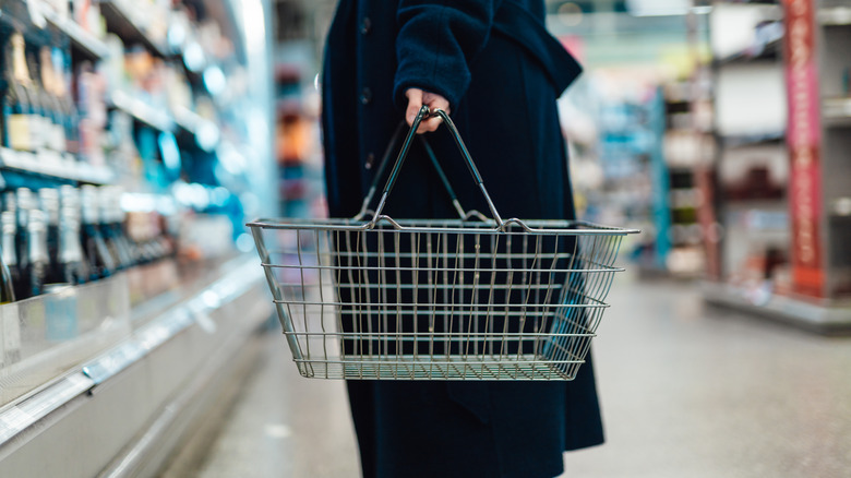 Don't Make This Simple Mistake Before Rushing Out The Door To Grocery Shop