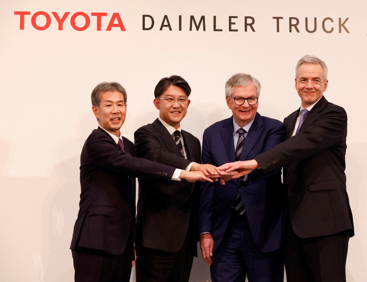 Daimler Truck and Toyota to Merge Japanese Truck Units