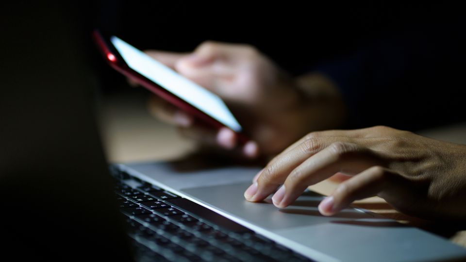 Apple’s big Siri upgrade still doesn’t have a launch date. Why AI can ...