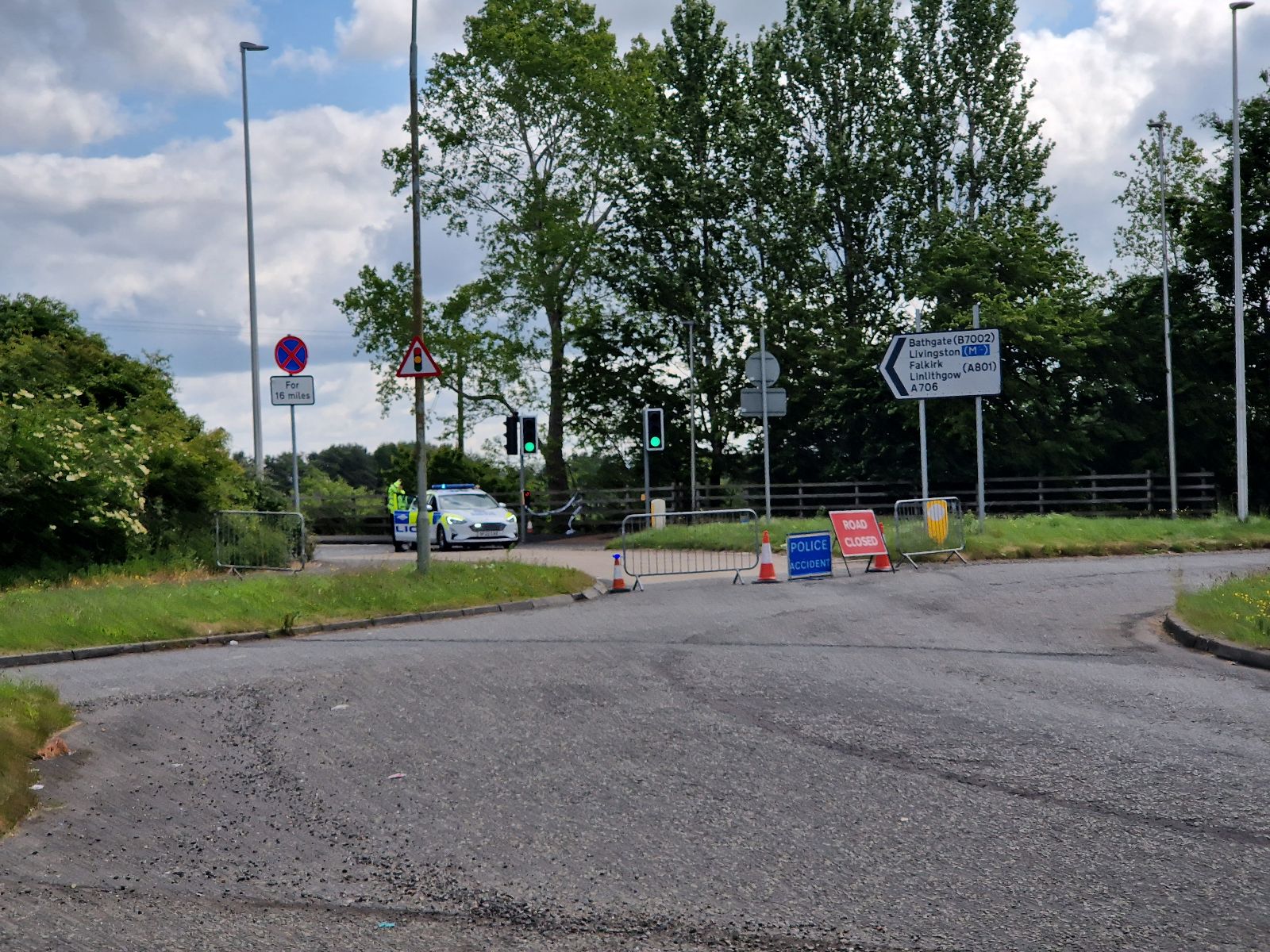 17-year-old passenger pronounced dead after Boghead Roundabout crash ...