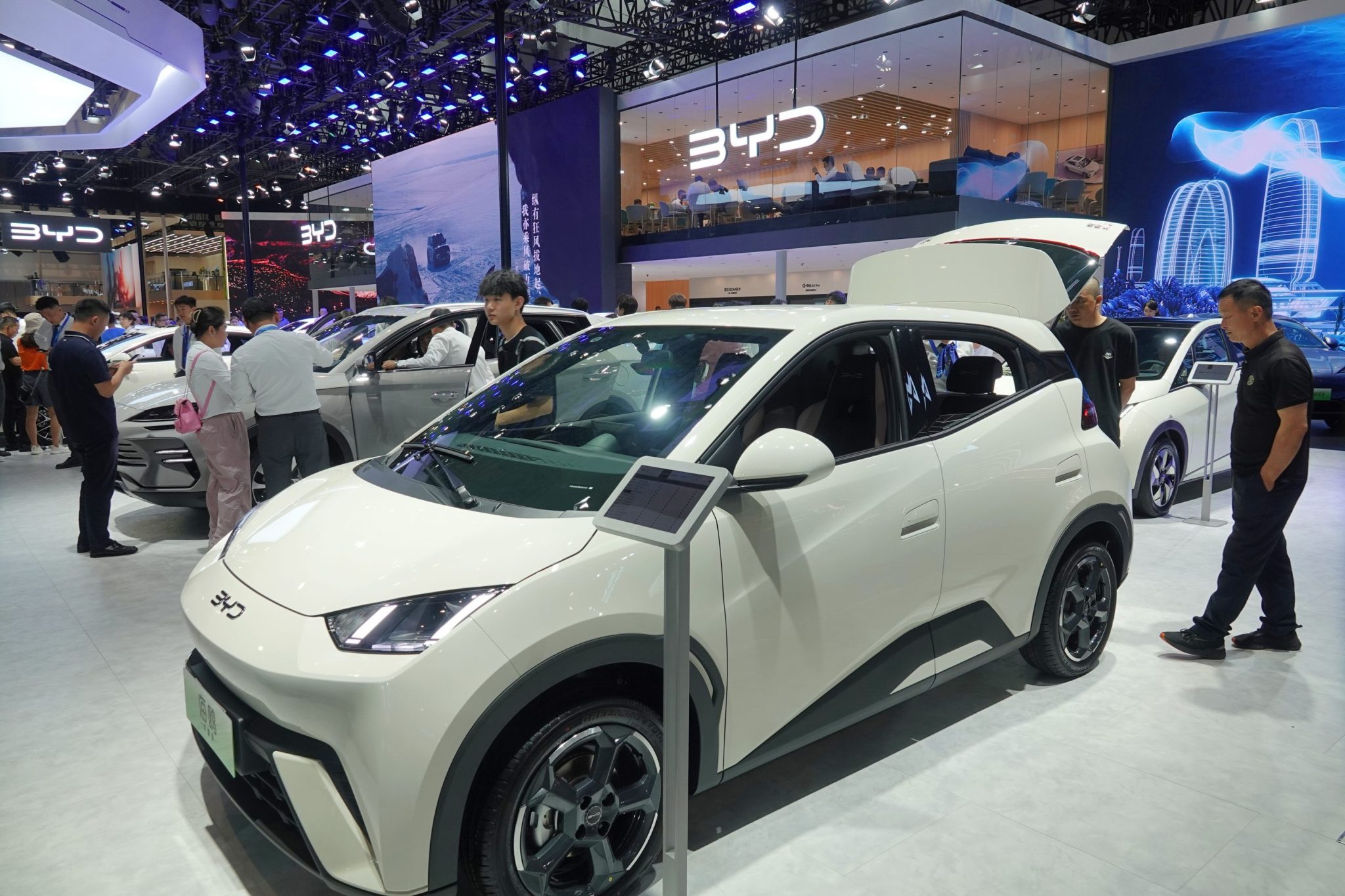 China’s carmakers are resorting to tricks to inflate their vehicle ...