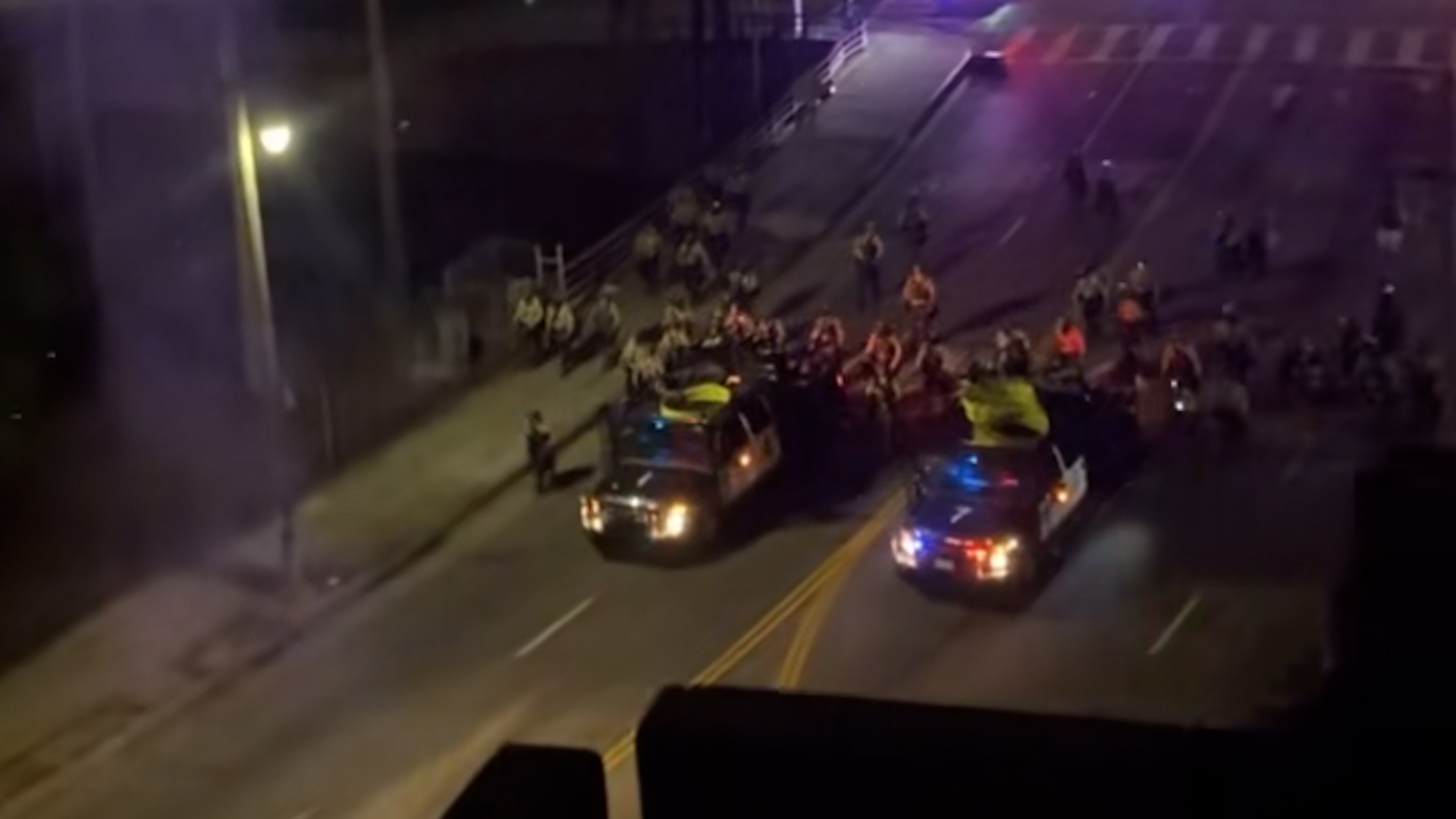 Federal agents use flash grenades to disperse LA protesters