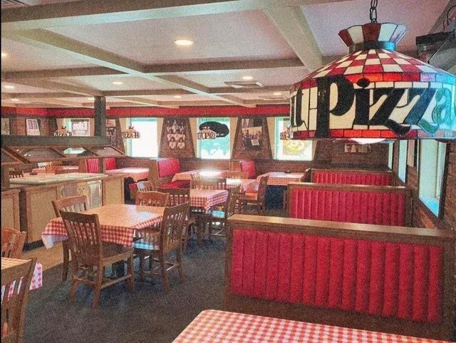 20 Iconic '80s Restaurants Where We All Celebrated Birthdays
