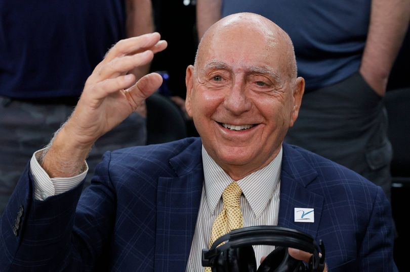 ESPN icon celebrates 86th birthday with new contract after beating cancer