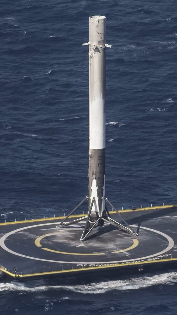 Why do rockets have fins? 🤔