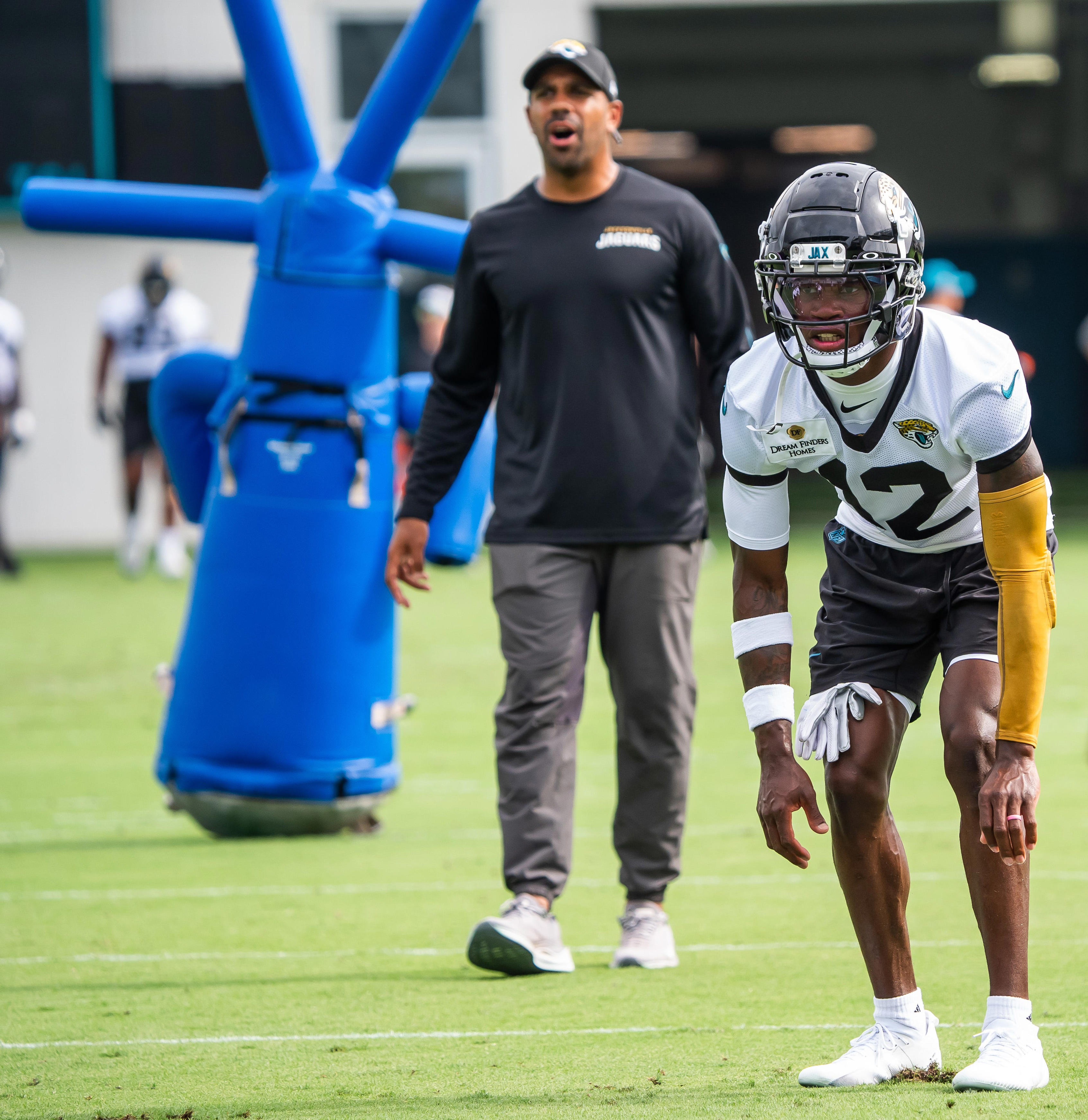 How many snaps will Travis Hunter play? Jacksonville Jaguars keeping ...