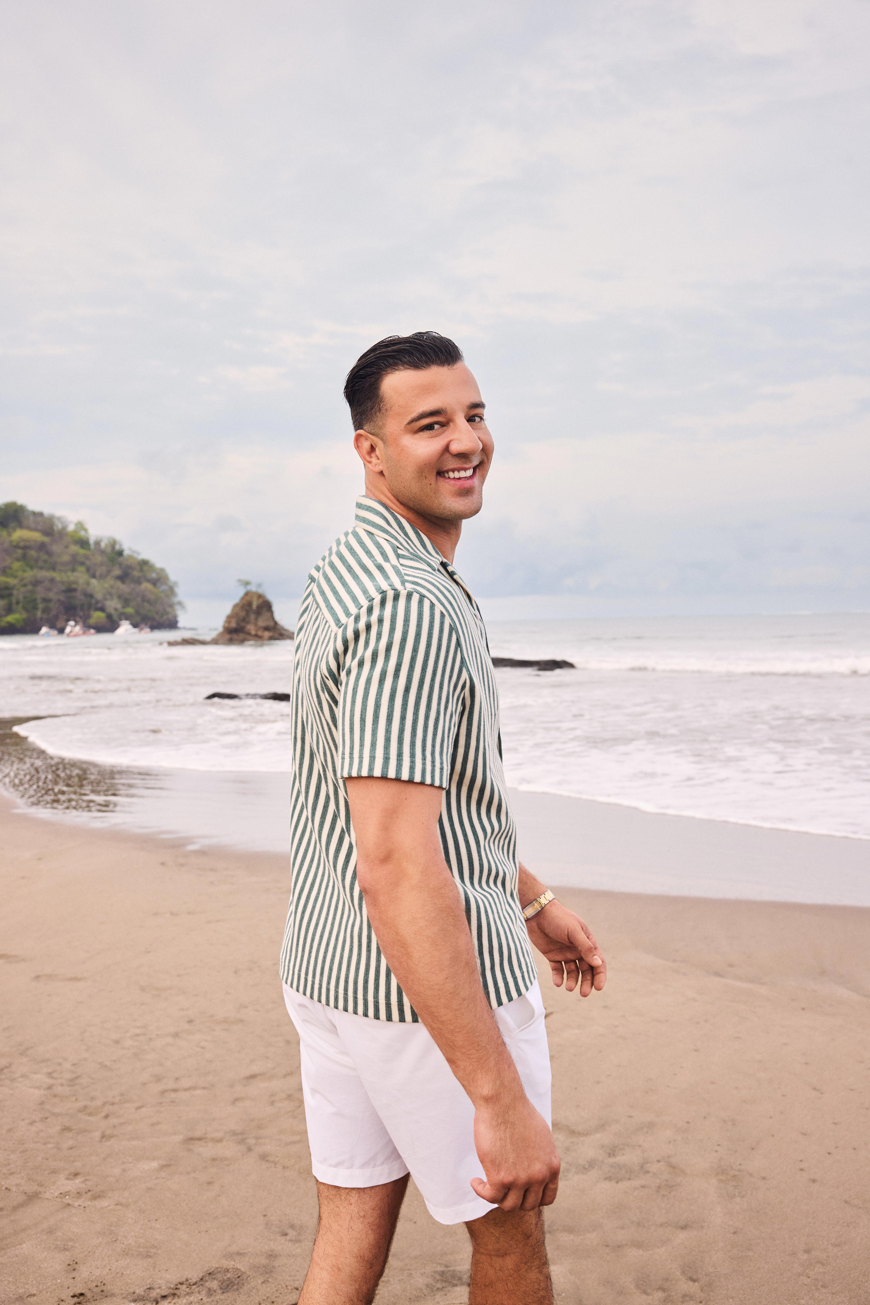 'Bachelor in Paradise' cast reveal: Find out which 'Golden' cast ...