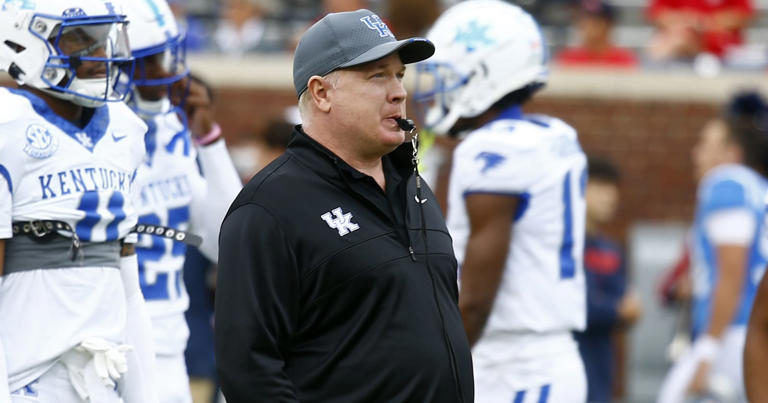 ‘I just need to put my head down and get our team better’: Mark Stoops ...
