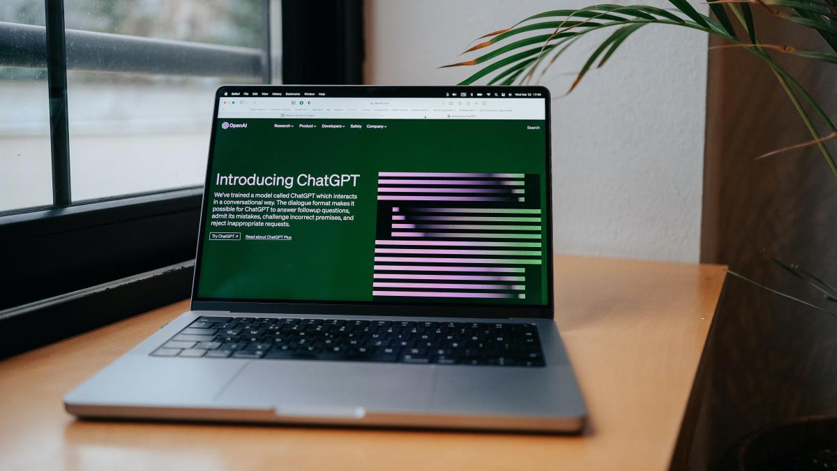 Alternativas a ChatGPT si te ves afectado por el error «Too many ...