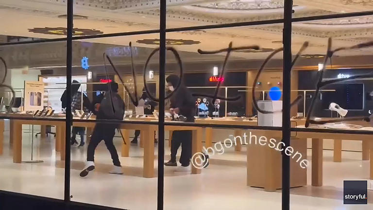 LA Apple Store looted in anti-ICE riots