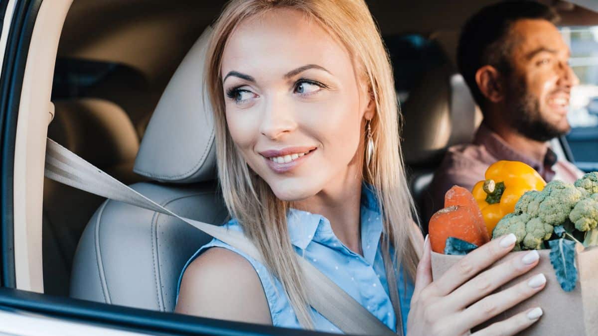 15 Signs You're Trapped in a Middle-Class Cycle