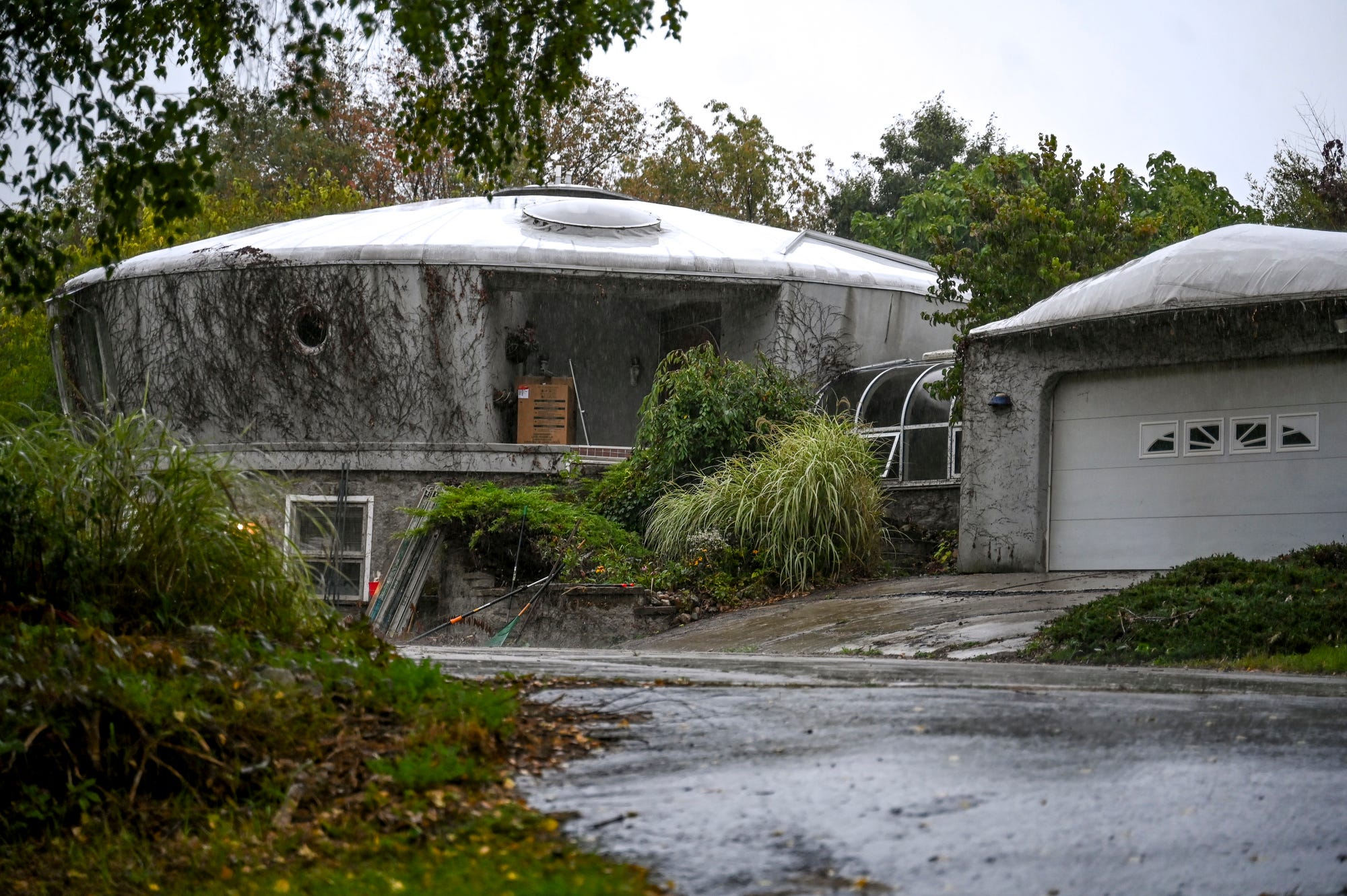 Lansing-area 'UFO' house competes on 'Ugliest House in America.' How it ...