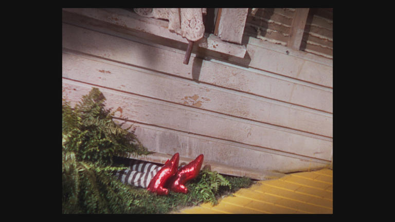 Inside the Vegas Sphere's plans to enhance 'The Wizard of Oz' using AI ...