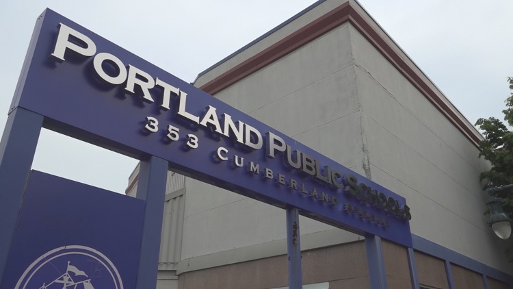 Portland public schools are banning student cellphone use