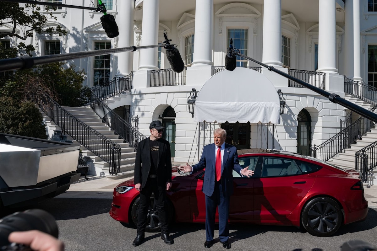 'Tesla Production Banned In US': President Donald Trump In AI ...