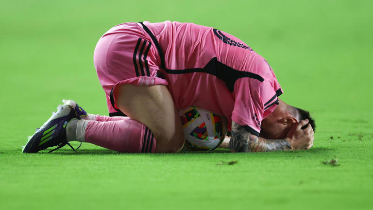 Dismal ticket sales, grumblings from fans and clubs – is FIFA’s latest ...