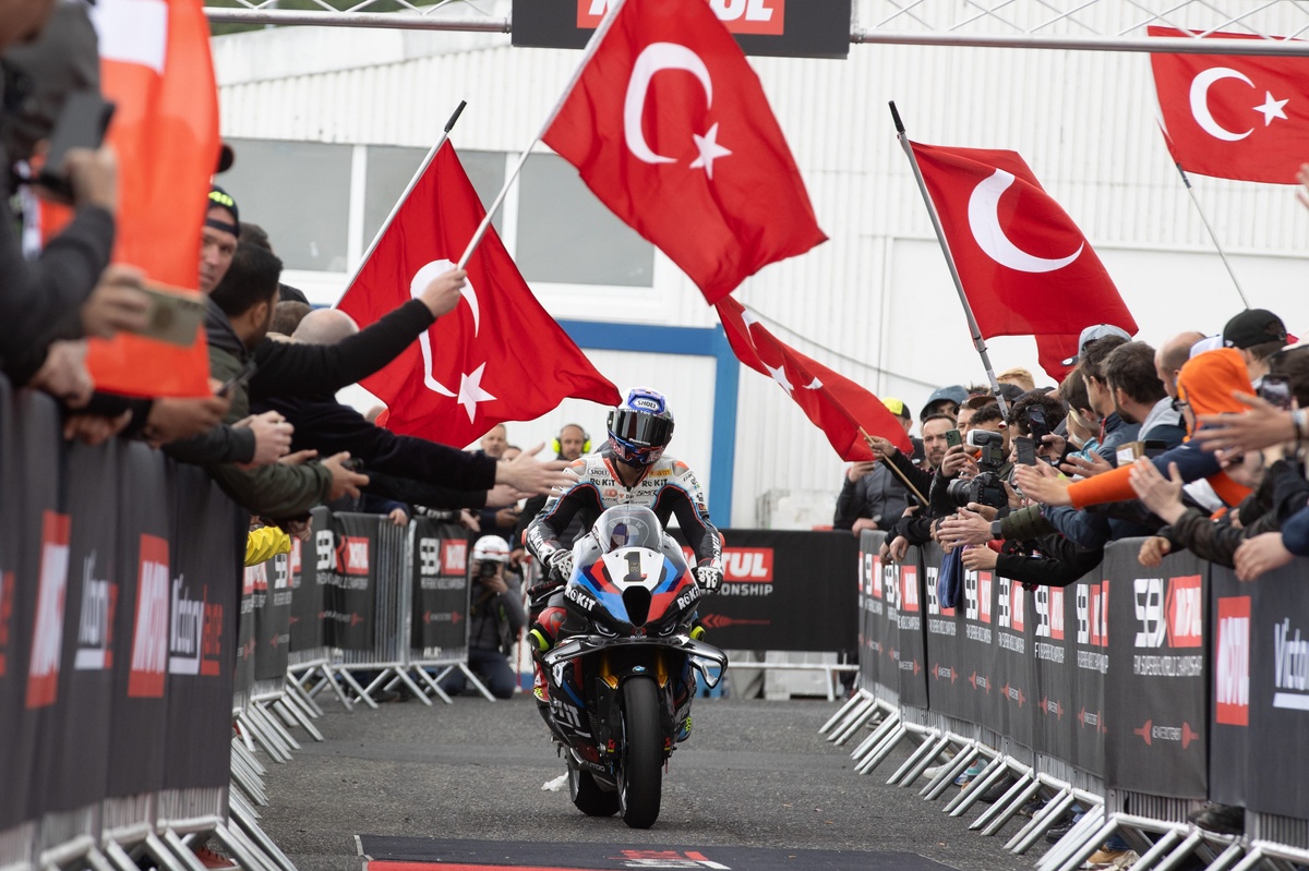 Superbike legend Razgatlıoğlu to make MotoGP debut in 2026 with Pramac ...