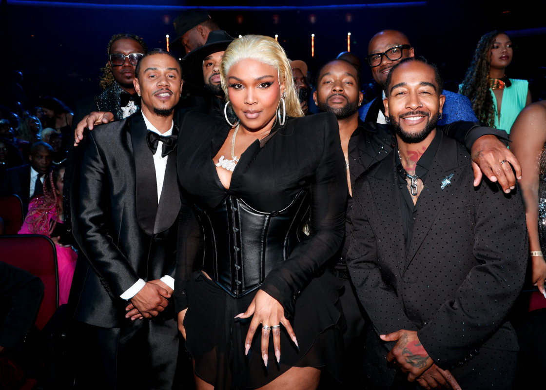 Lizzo Shows Off Her Slim Curves in Leather Corset at the BET Awards