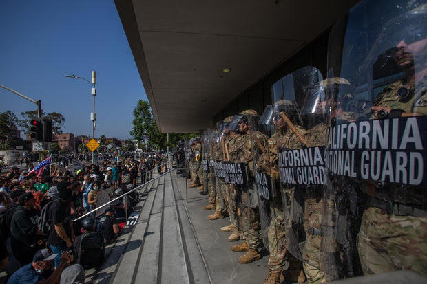 Los Angeles anti-ICE protests enter fourth night amid National Guard ...