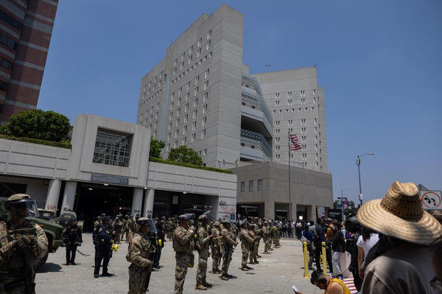 Los Angeles anti-ICE protests enter fourth night amid National Guard ...