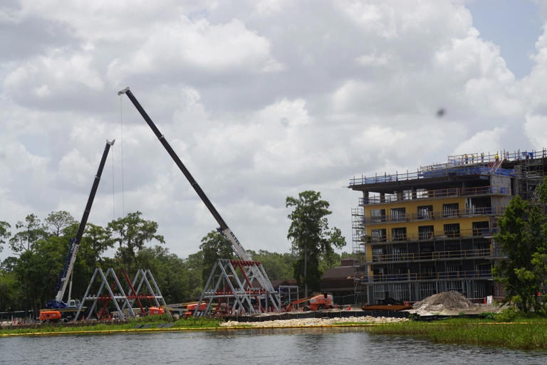 Disney Lakeshore Lodge Reaches Nine Stories, Another A-Frame Cabin In ...