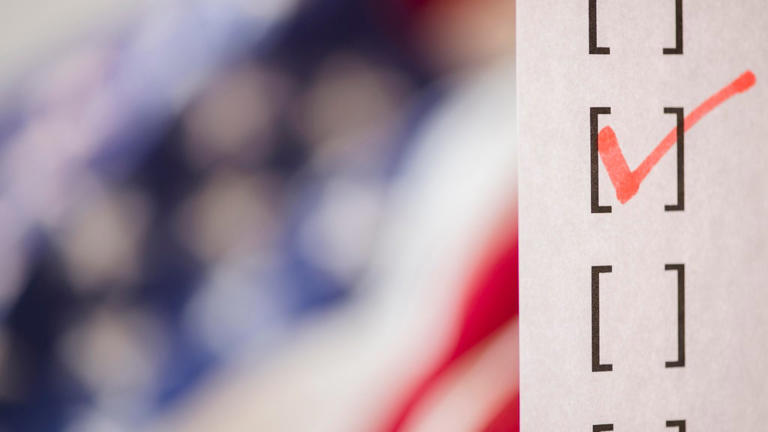 When do polls close in the N.J. governor primary elections?