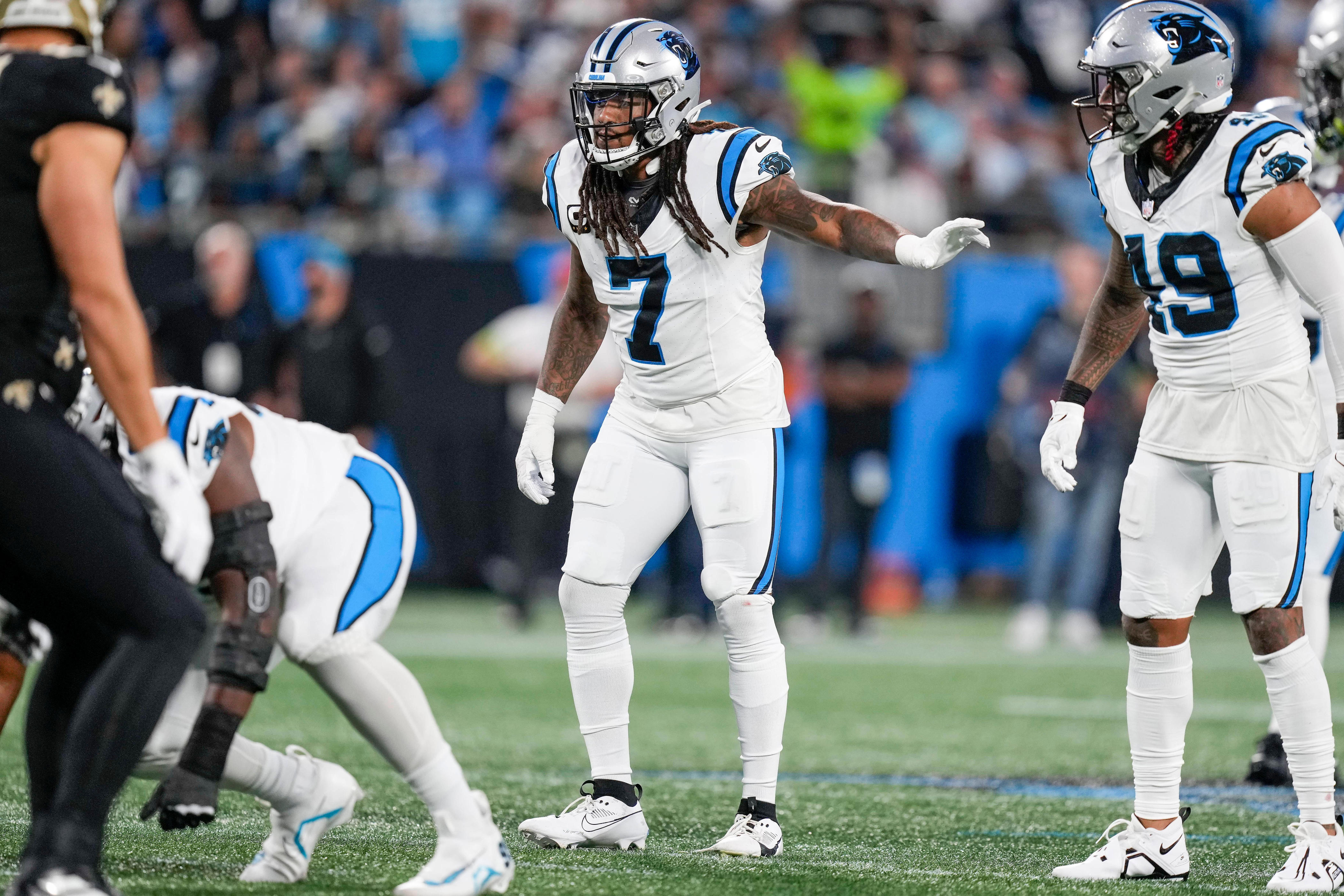 Bills sign LB Shaq Thompson to one-year contract