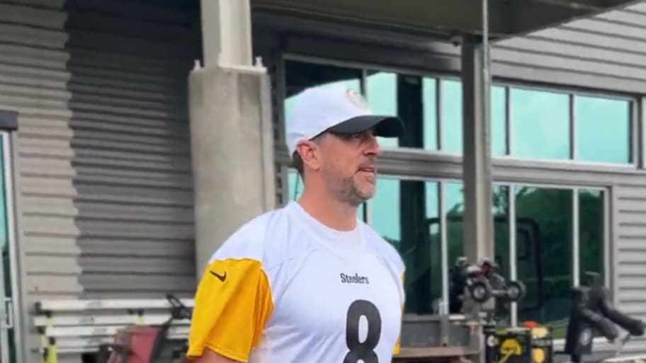 Steelers Share First Look at Aaron Rodgers in Uniform From Tuesday Practice