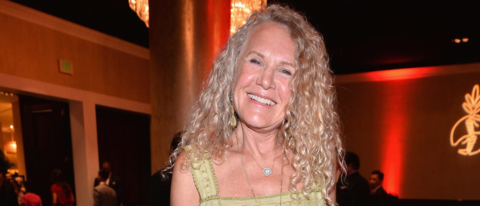 Walmart Heiress Christy Walton Reportedly Promotes Anti-Trump Protest ...