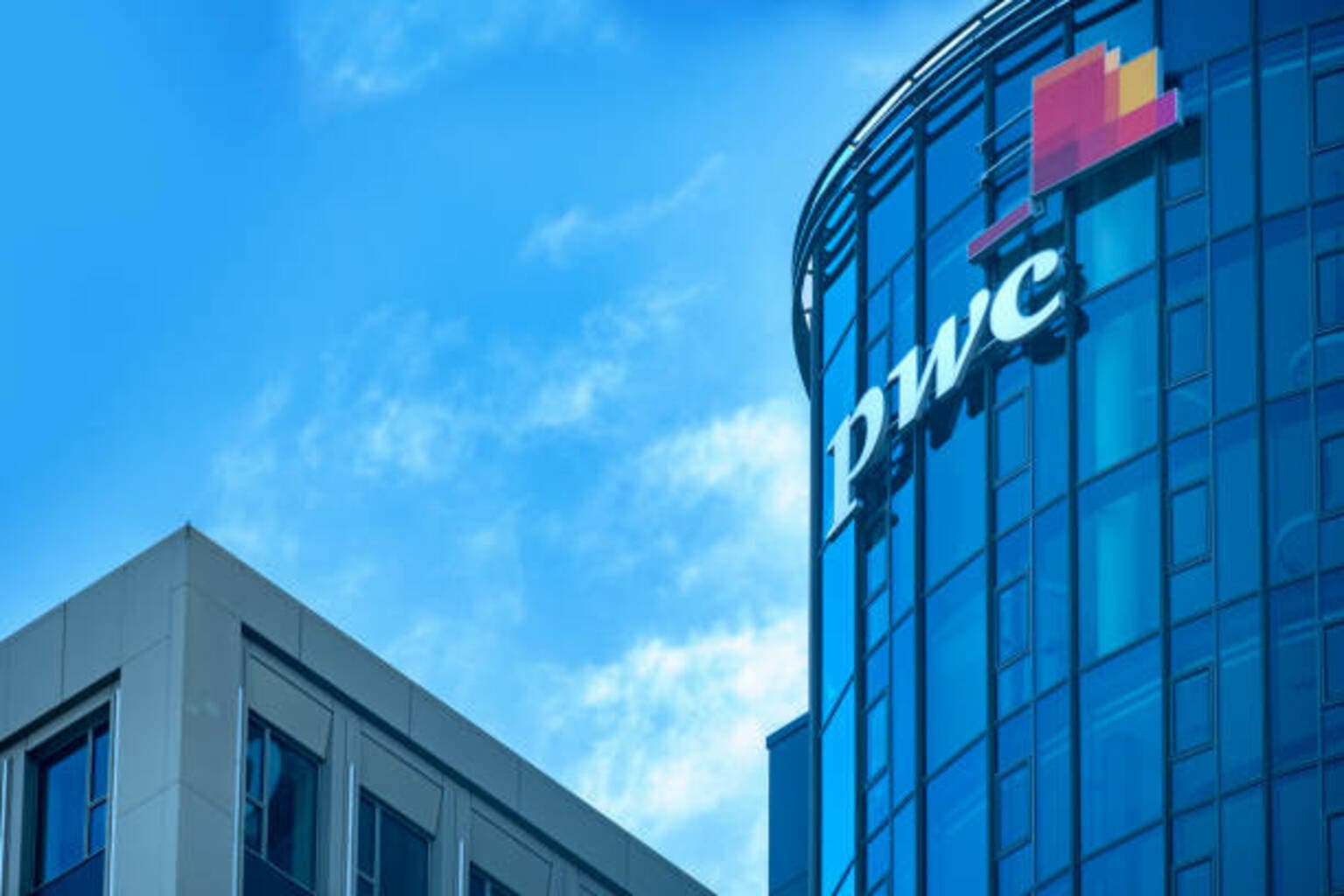 PwC revamps U.S. advisory unit, plans thousands of hires