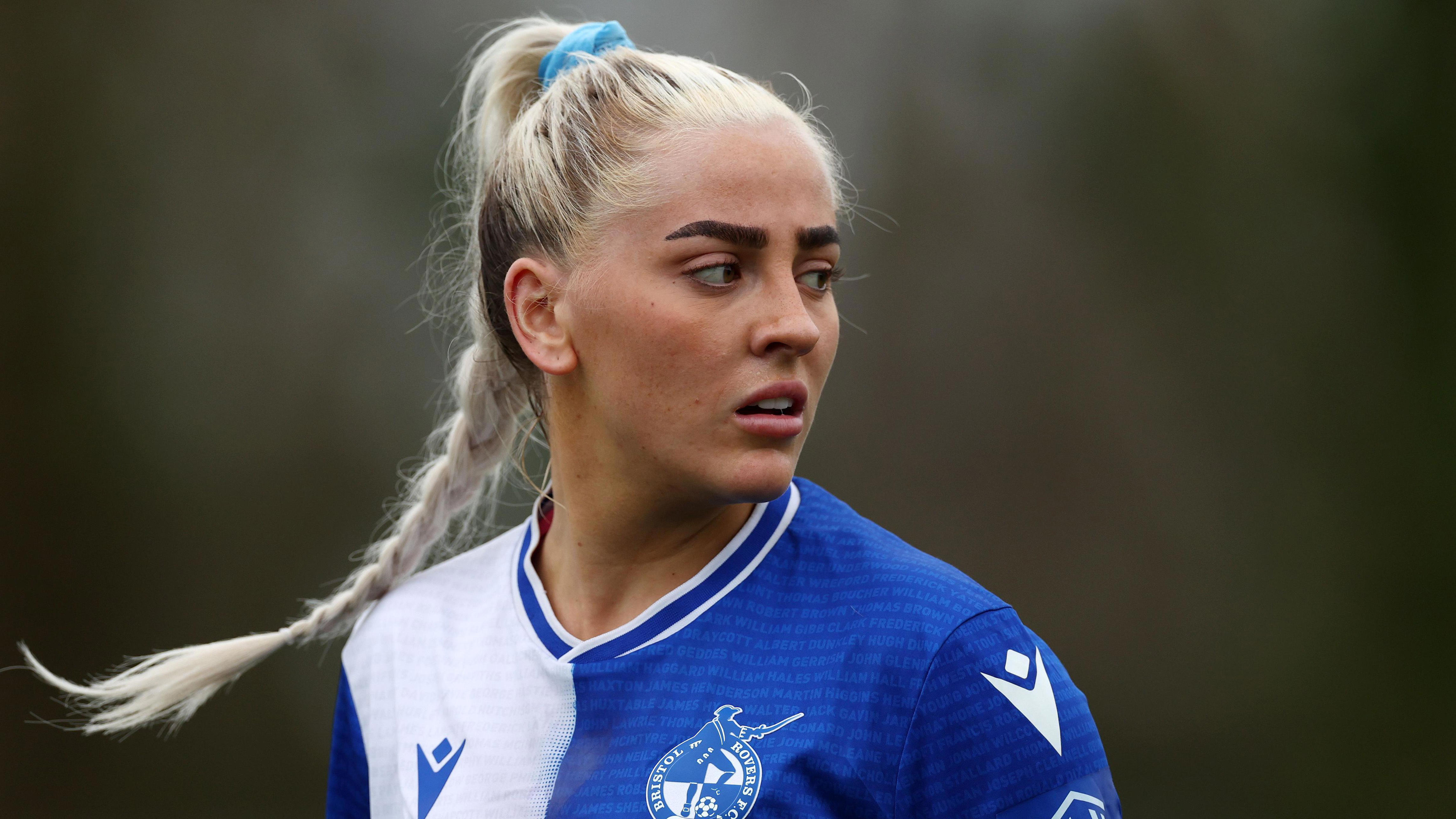 Full-back Ackerman joins Gwalia United
