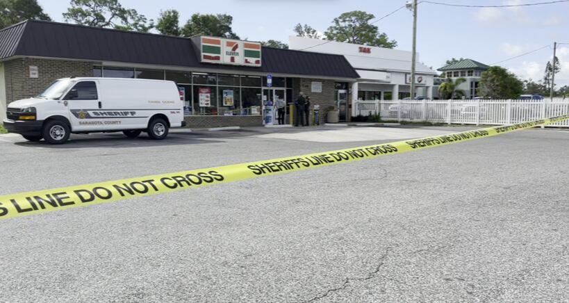 Convenience store robbed in Sarasota