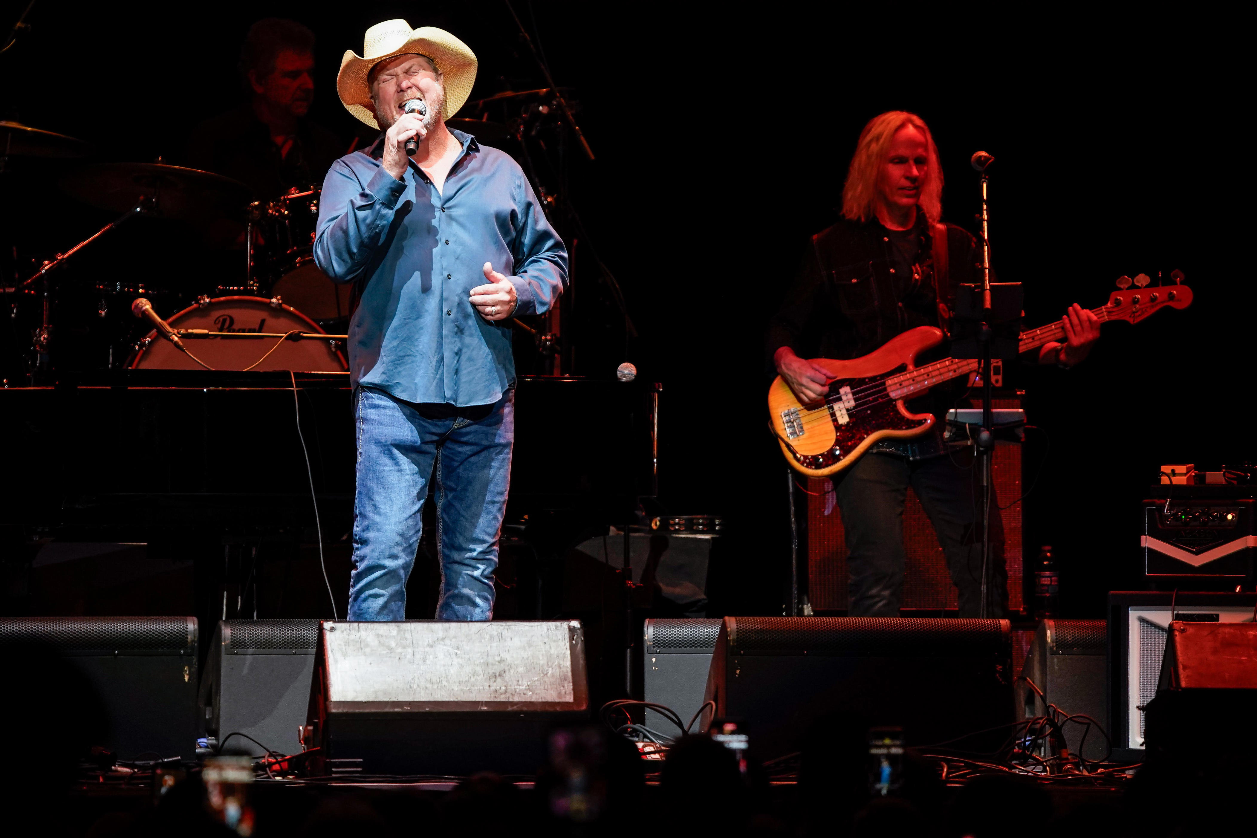 Tracy Lawrence, Josh Turner to visit The Ledge for joint September concert