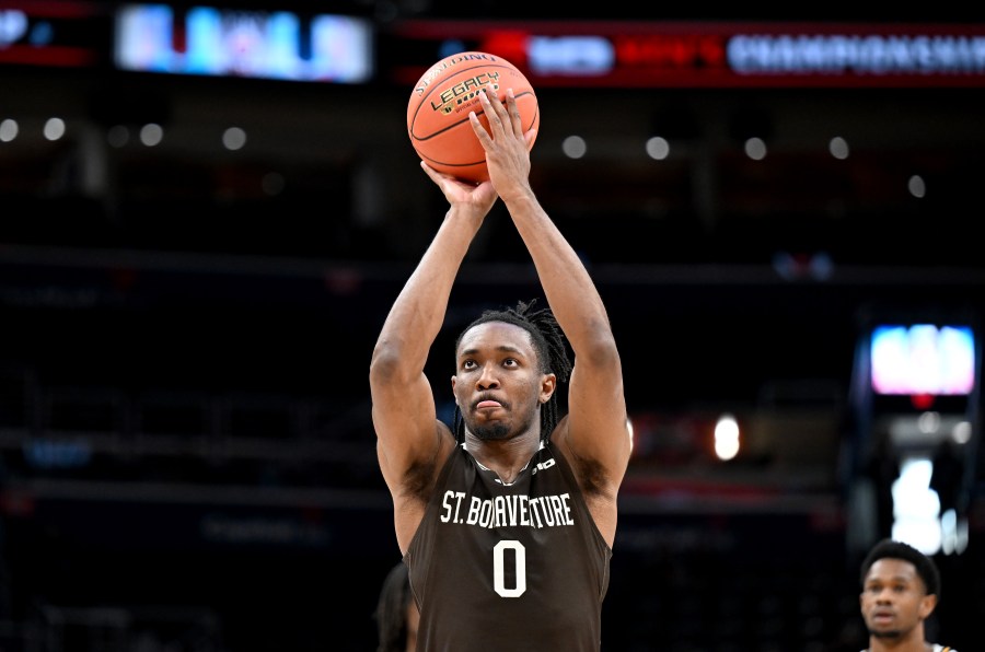 NCAA approves waiver for WVU transfer guard Chance Moore