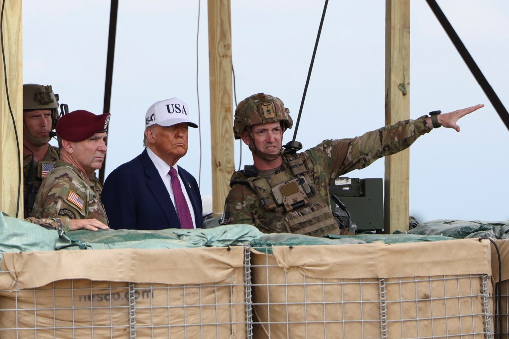 Trump orders names restored to military bases honoring Robert E. Lee ...