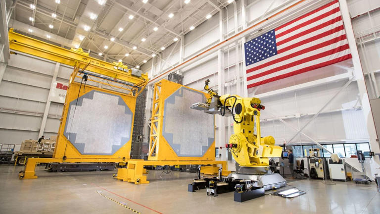 Raytheon secures $646m contract for SPY-6 radar production
