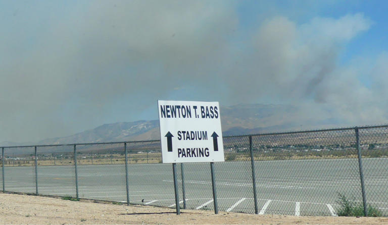 Ranch Fire ignites near Apple Valley, grows to more than 1,500 acres ...