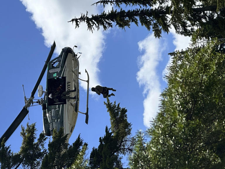 Authorities believe they spotted ex-soldier Travis Decker, who is ...