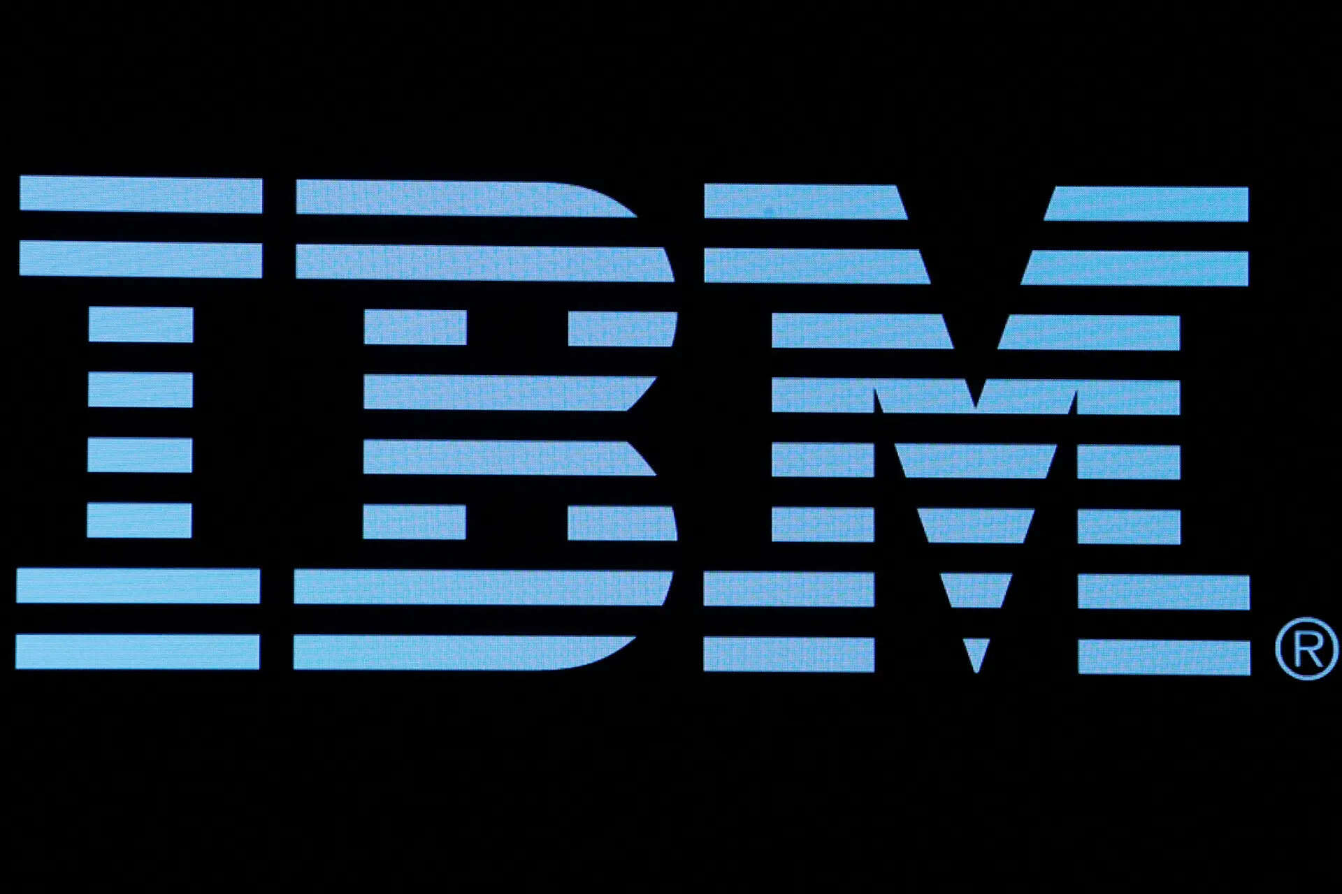 IBM unveils quantum processor and bold starling supercomputer plan for ...