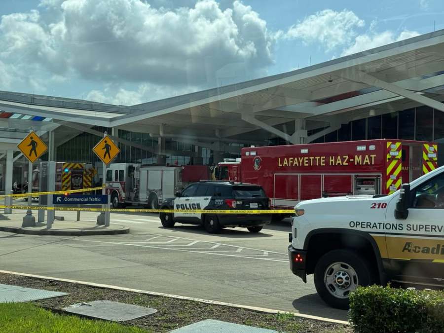 Lafayette Regional Airport lockdown lifted, no explosives found