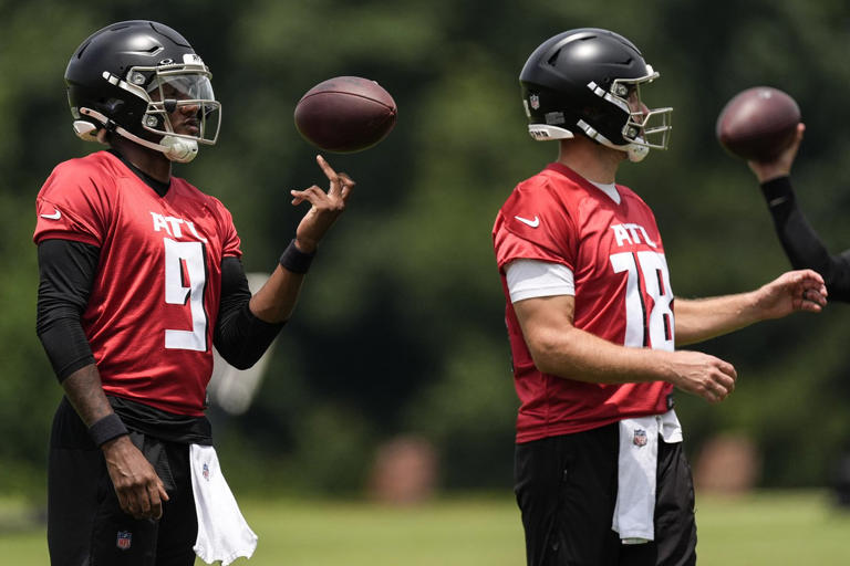 QB Kirk Cousins reports to Falcons minicamp