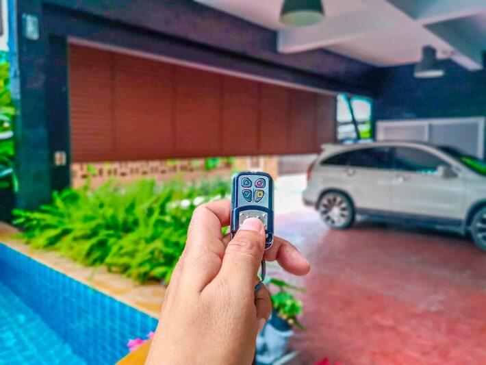 Como ladrões clonam controles para roubar carros e residências? Veja ...