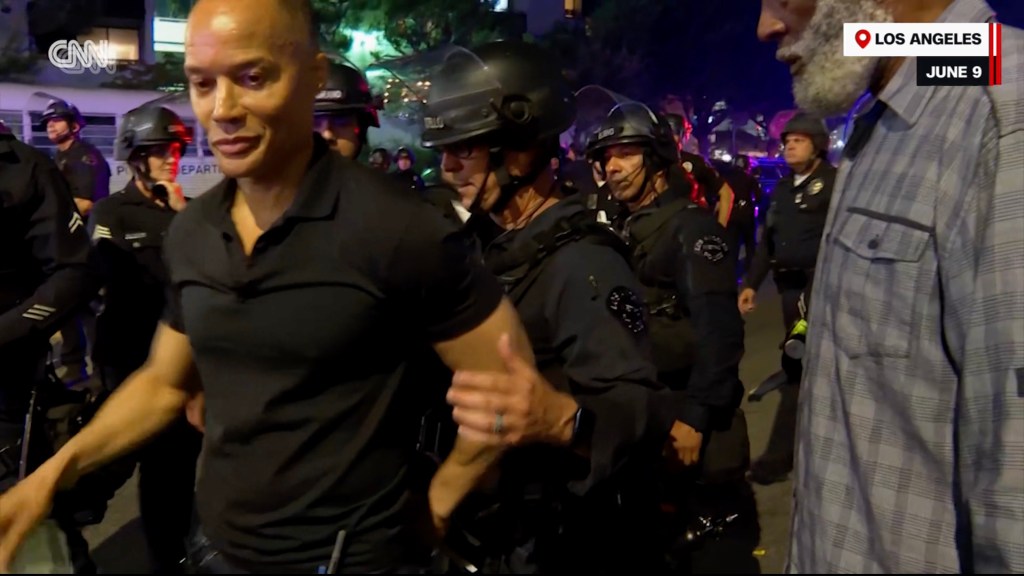 CNN reporter ‘detained’ by LA police on live TV while covering anti-ICE ...
