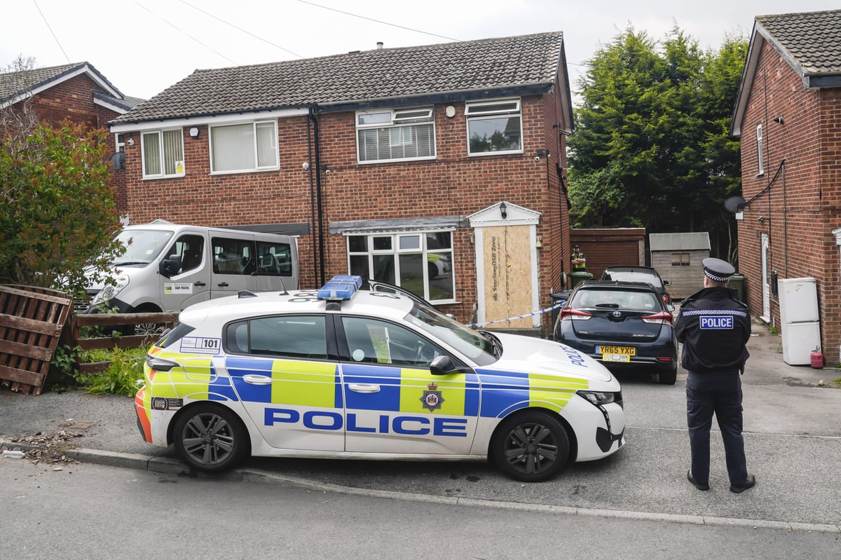 Police name girl and father killed in house fire