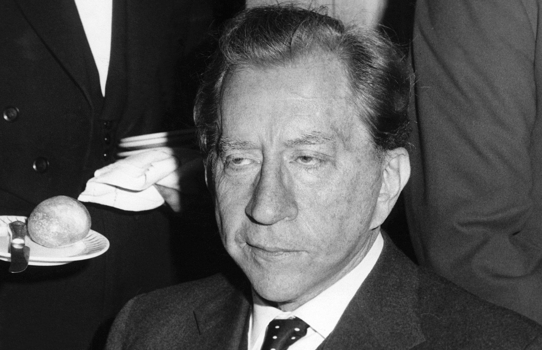 The super-rich who refused to spend their fortunes