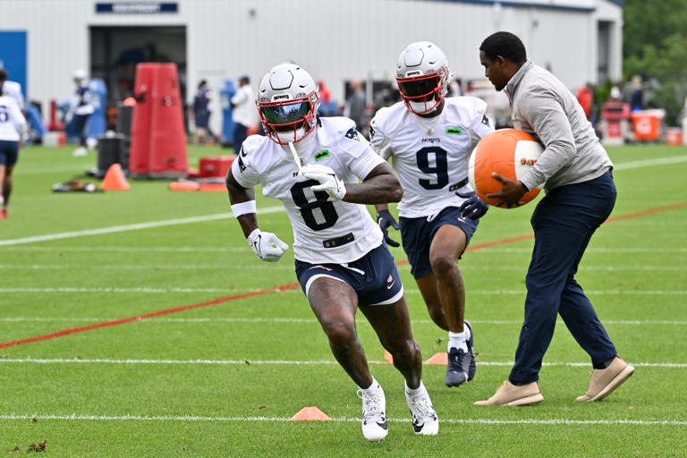 Patriots' Stefon Diggs Says of Drake Maye, 'I Like Him, He a Dog'