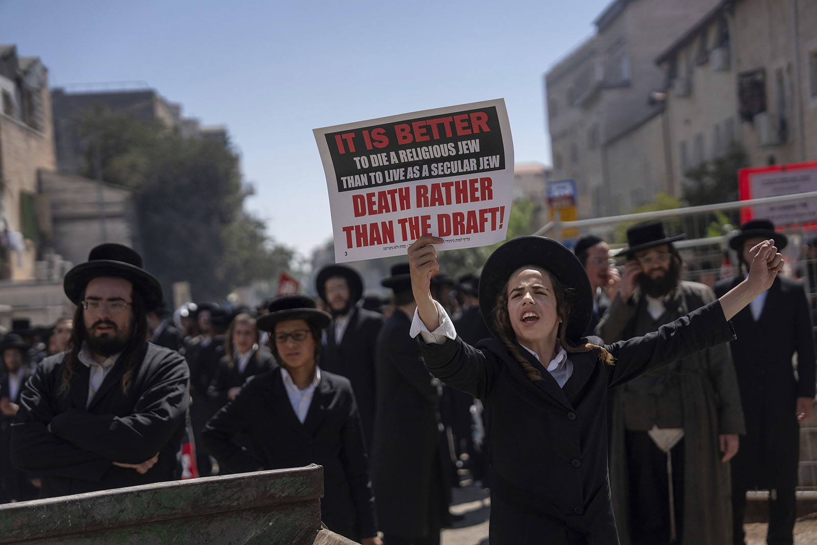 Ultra-Orthodox threaten to topple Netanyahu over yeshiva student ...