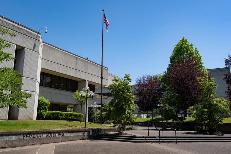 Immigrants being arrested at routine ICE appointments in Eugene ...