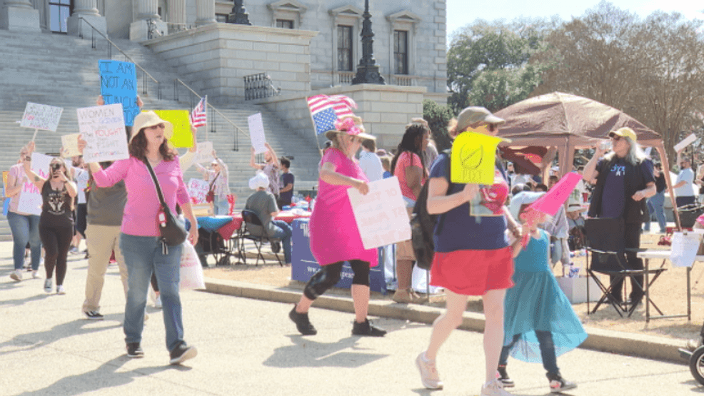 'Please be peaceful': Columbia participating in No Kings Day rally Saturday