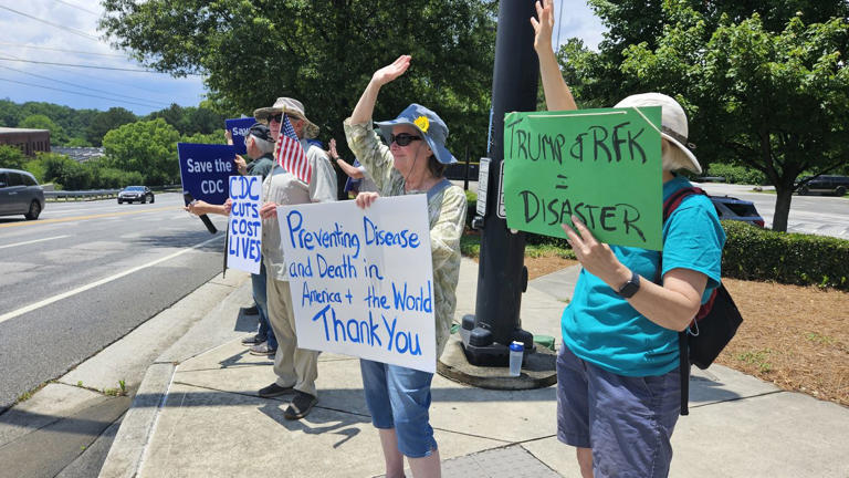 CDC workers walk out, join former employees in protest calling on RFK ...